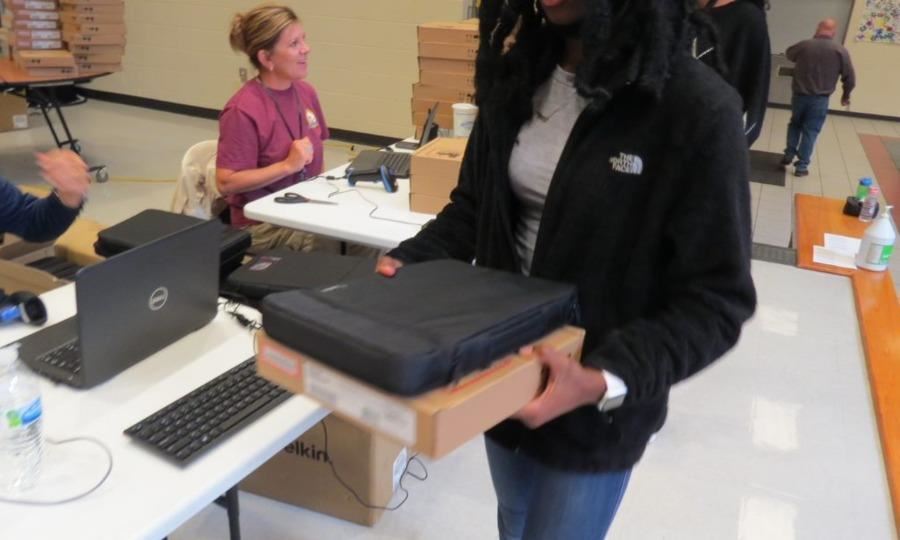 1:1 Program Launches at P.B. Ritch Middle School